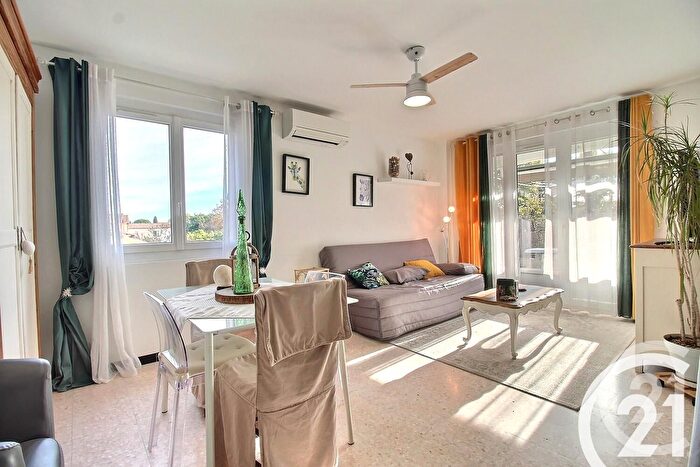 Appartement à louer - Cavaillon, Centre-ville - 3 pièces - 2 chambres