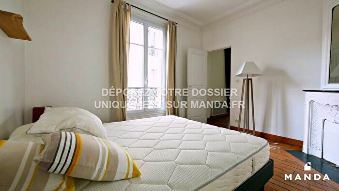 Appartement à louer - Paris e , Violet, Commerce - 2 pièces - 1 chambre