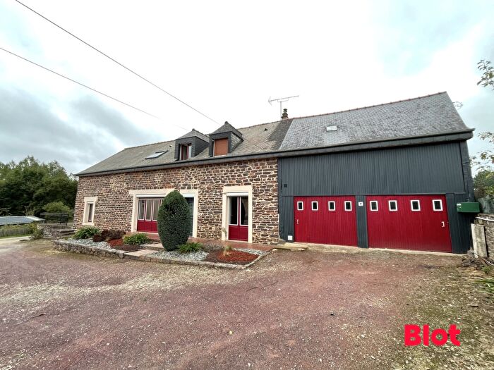 Montfort-sur-Meu : Maison 8 pièces à vendre
