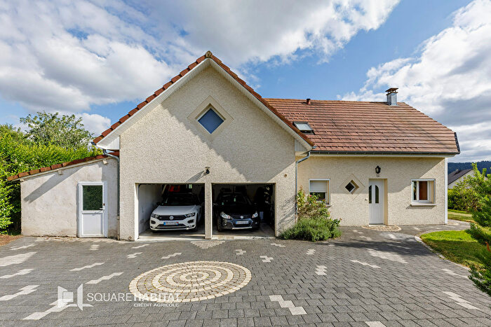 Maison à vendre - Bonnétage - 6 pièces - 5 chambres