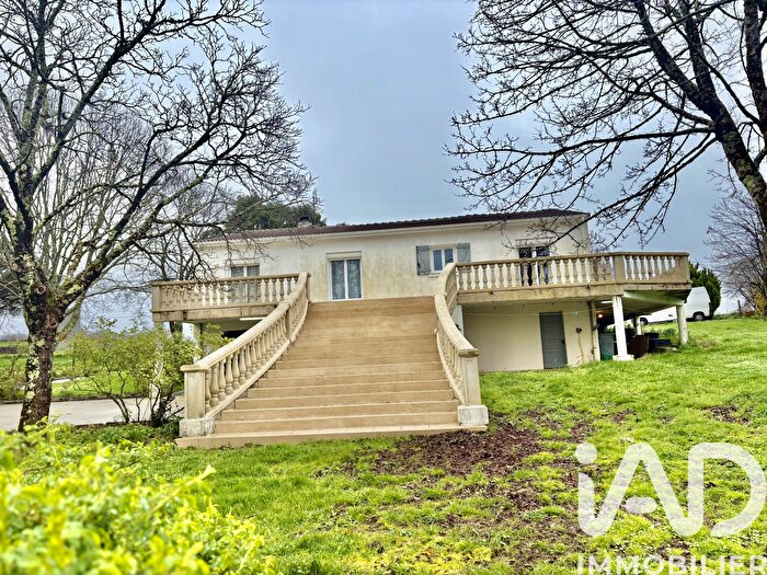 Maison à vendre - Mirambeau - 5 pièces - 3 chambres