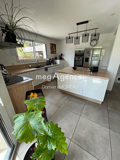 Maison à vendre - Sainte-Anne-dAuray - 5 pièces - 4 chambres