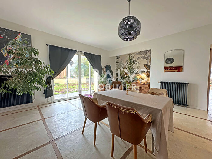 Maison à vendre - Villegouge - 6 pièces - 3 chambres