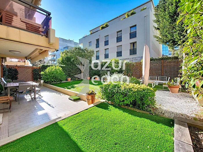 Appartement à vendre - Cannes, Pointe Croisette - 4 pièces - 3 chambres