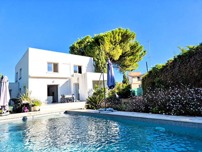 Maison à vendre - Lézignan-la-Cèbe - 8 pièces - 5 chambres