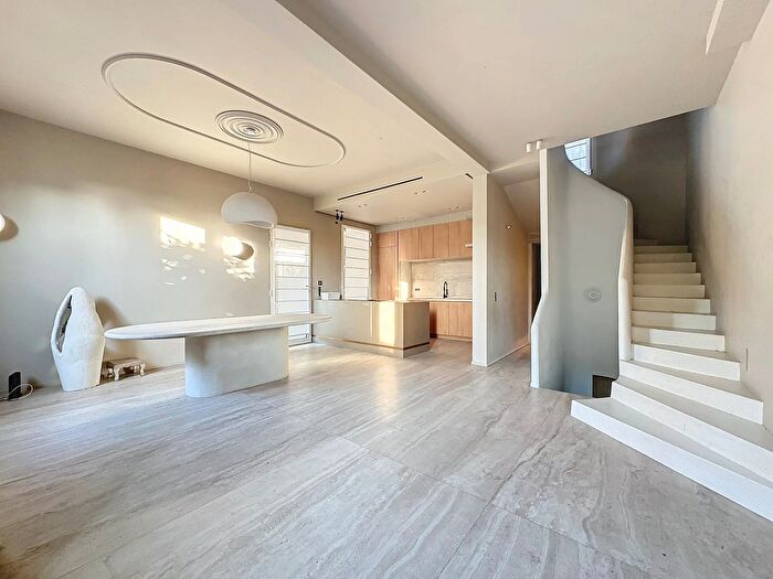 Maisons à vendre et appartements à louer - 1