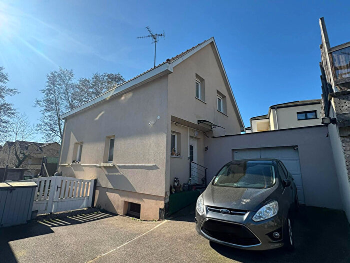 Maison à vendre - Burnhaupt-le-Haut - 5 pièces - 3 chambres