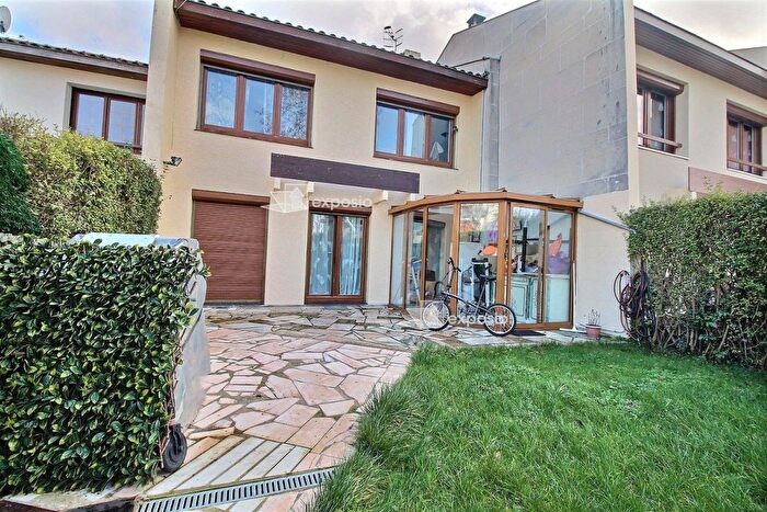 Maison à vendre - Ris-Orangis, La Aunette - 5 pièces - 3 chambres