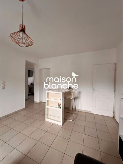 Maison à louer - Cavailles-Camparian, Cenon - 2 pièces - 1 chambre