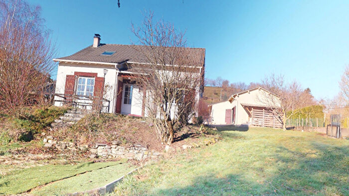 Maison à vendre - Yssingeaux - 8 pièces - 6 chambres