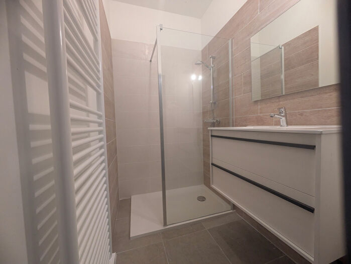 Maison à vendre - Sainte-Cécile - 5 pièces - 3 chambres