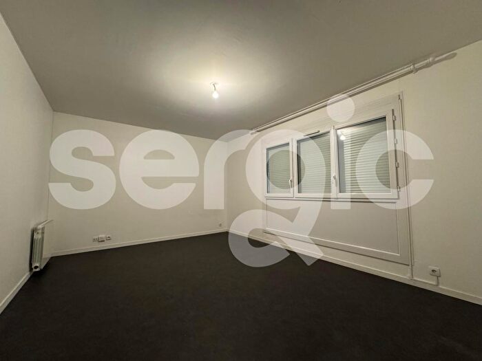 Appartement à louer - Saint-Jean-de-Braye, Centre-ville - 2 pièces - 1 chambre