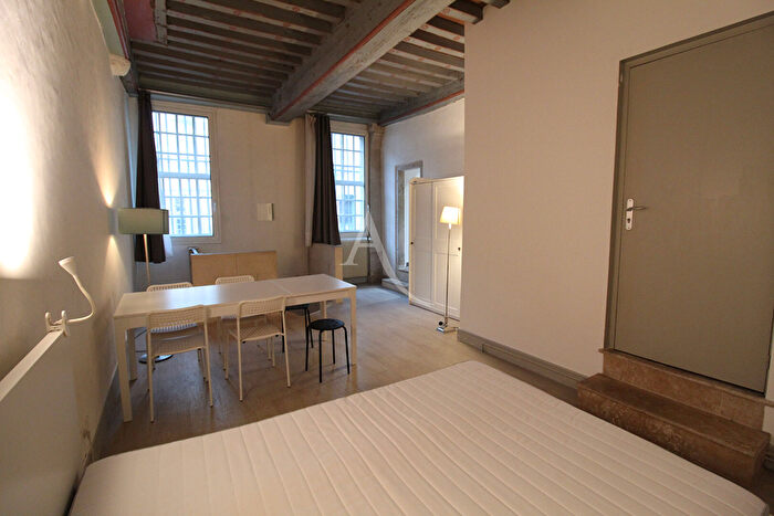 Appartement à louer - Dijon, Centre-ville - 1 pièce - 1 chambre