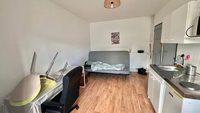 Appartement à louer - Quartiers Nord-Est, Beaulieu - 1 pièce