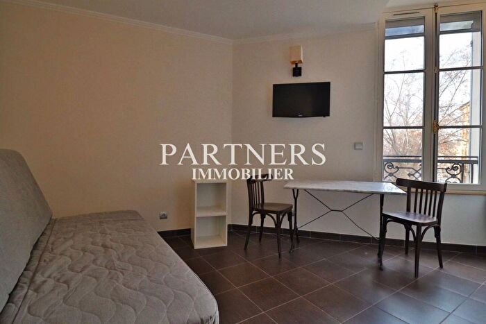 Appartement à louer - Saint Mitre les Granettes Pey Blanc, Aix-en-Provence - 1 pièce