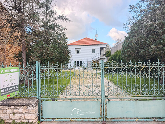 Lezay - Maison 6 pièces à vendre