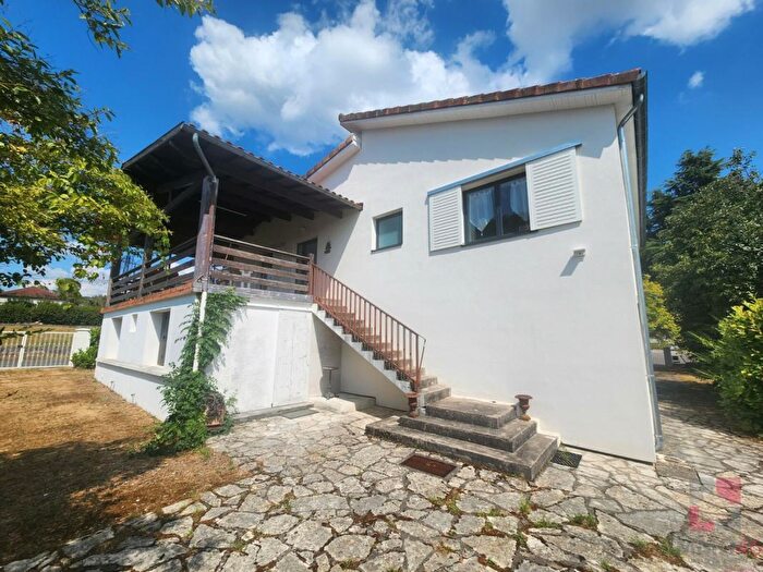 Maison 6 pièces à Puy-l'Évêque, à vendre