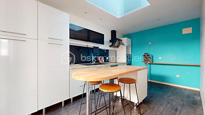 Maison à vendre - Pont-lAbbé-dArnoult - 7 pièces - 5 chambres