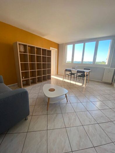 Appartement à louer - Grand Mare, Rouen - 4 pièces - 3 chambres