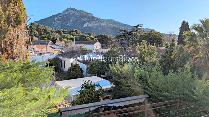 Maison à vendre - Toulon, Les Quatre Chemins - 5 pièces - 3 chambres