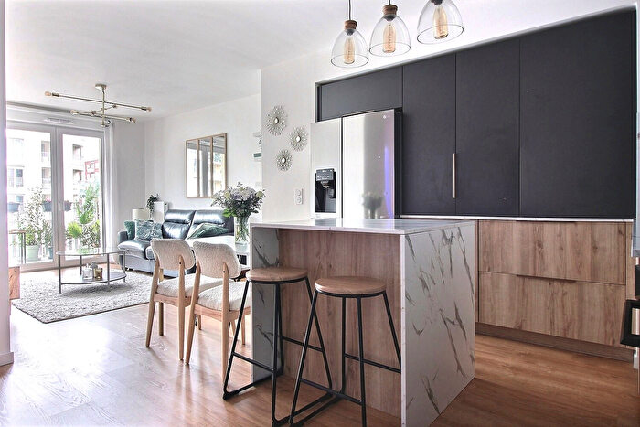 Appartement à vendre - Saint-Ouen, Victor Hugo, Les Docks - 4 pièces - 3 chambres