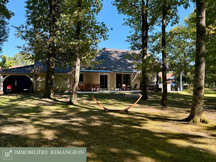 Maison à vendre - Vierzon, Centre-ville - 6 pièces - 4 chambres