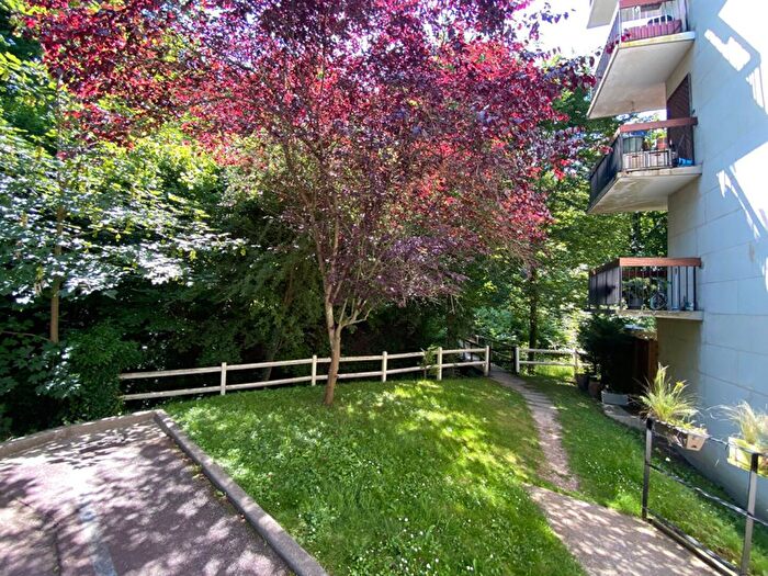 Appartement à vendre - Ville-dAvray - 5 pièces - 3 chambres