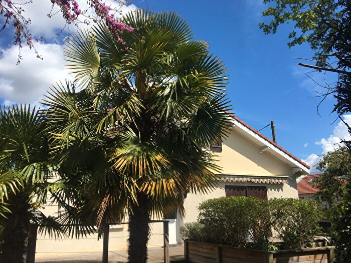 Maison 7 pièces à louer à Houilles, La Main de Fer
