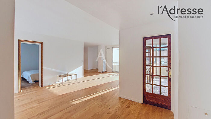 Appartement 4 pièces à vendre à Puteaux, République