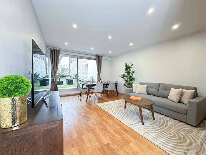 Appartement à louer - Muette Nord, Paris ème arrondissement - 3 pièces - 2 chambres