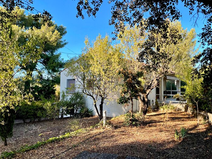 Maison à vendre - Marseille e , Saint-Julien - 4 pièces - 2 chambres