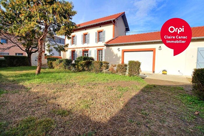 Maison à louer - Centre Ville, Lavaur - 4 pièces - 3 chambres