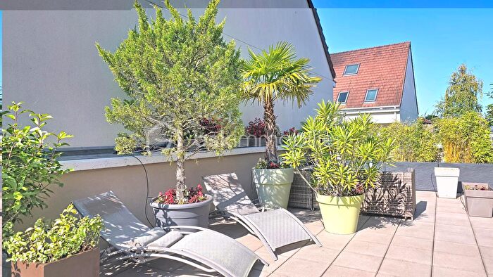 Appartement à vendre - Chevry-Cossigny - 5 pièces - 3 chambres