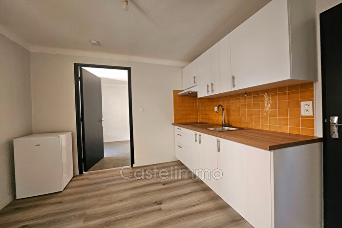 Castelsarrasin, Centre-ville : Appartement 2 pièces à louer