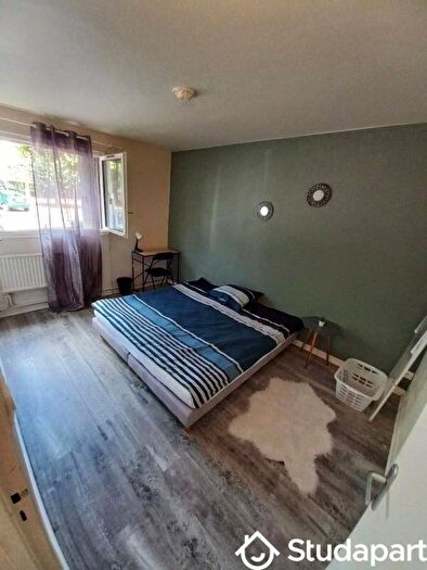 Appartement à louer - Grand Mare, Rouen - 1 pièce - 4 chambres