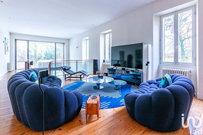 Maisons à vendre et appartements à louer - 1