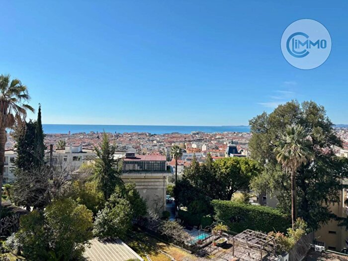 Appartement à louer - Cimiez, Nice - 3 pièces - 2 chambres