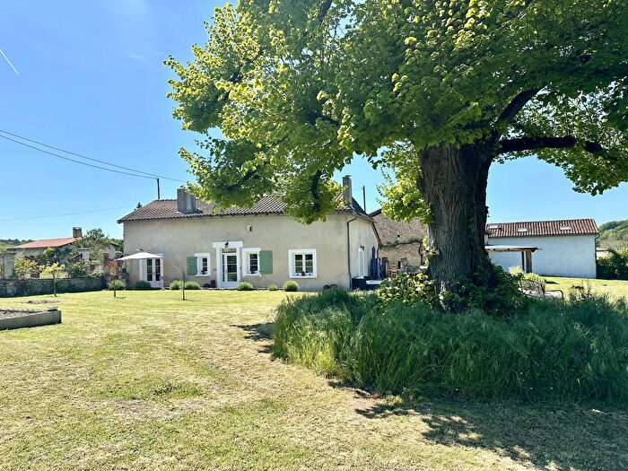 Bonnes : Maison 6 pièces à vendre