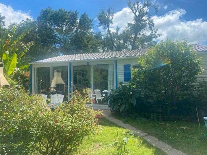 Maison à vendre - Saint-Cyr-en-Talmondais - 5 pièces - 3 chambres