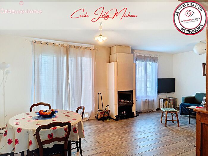 Saint-Seurin-de-Cursac : Maison 5 pièces à vendre