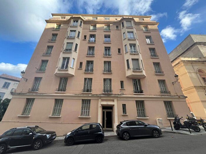 Centre Ville-Cardo, Bastia - Appartement 2 pièces à louer