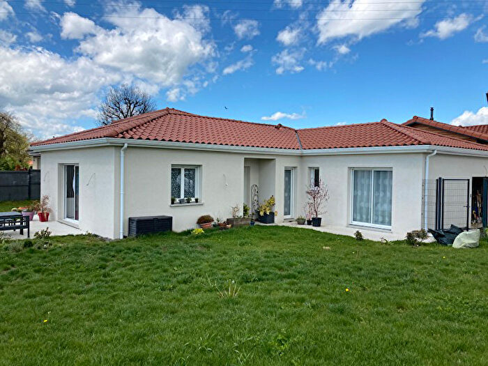 Maison 5 pièces à Saint-Galmier, à louer