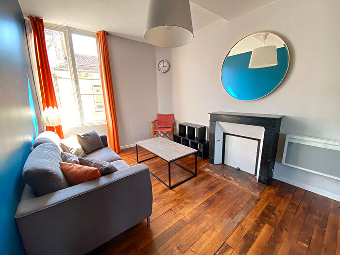 Appartement à louer - Poitiers, Centre-ville - 2 pièces - 1 chambre