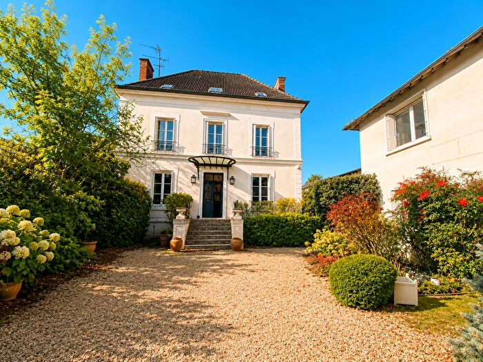 Maison 9 pièces à LIsle-Adam, à vendre
