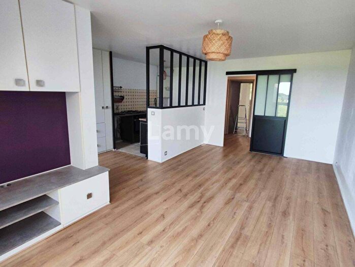 Appartement 3 pièces à Hachette, Le Plessis-Robinson, à louer