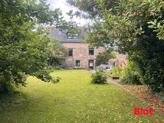 Maison à vendre - Fougères, Centre-ville, Urbanistes - 7 pièces - 5 chambres