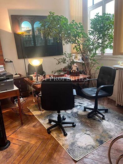 Appartement à louer - Chaillot, Paris ème arrondissement - 2 pièces - 1 chambre