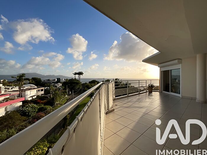 Appartement à vendre - Fort-de-France - 5 pièces - 4 chambres