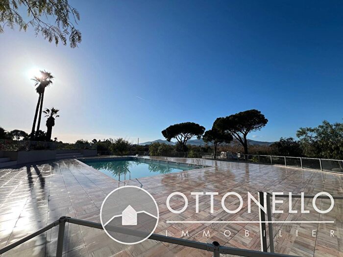 Appartement à louer - Puget sur Argens - 2 pièces - 1 chambre