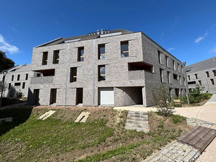 Appartement à louer - Montreuil, Versailles - 5 pièces - 4 chambres